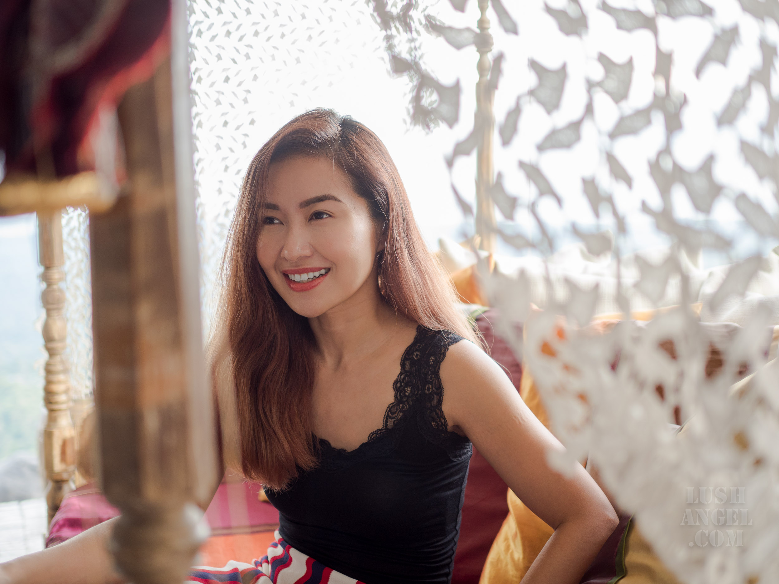 OOTD: The Vertical Stripes Trick + Makeup Look | Lush Angel